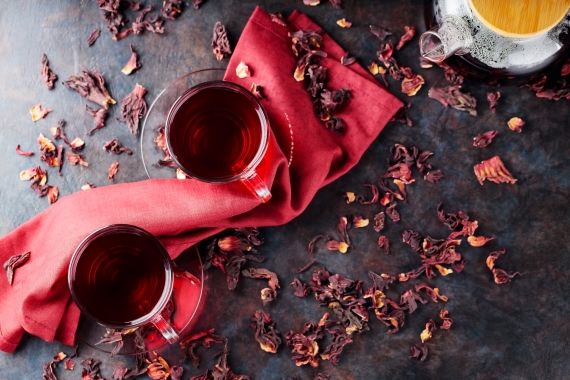 Ceai de hibiscus – beneficii, efecte adverse, contraindicatii